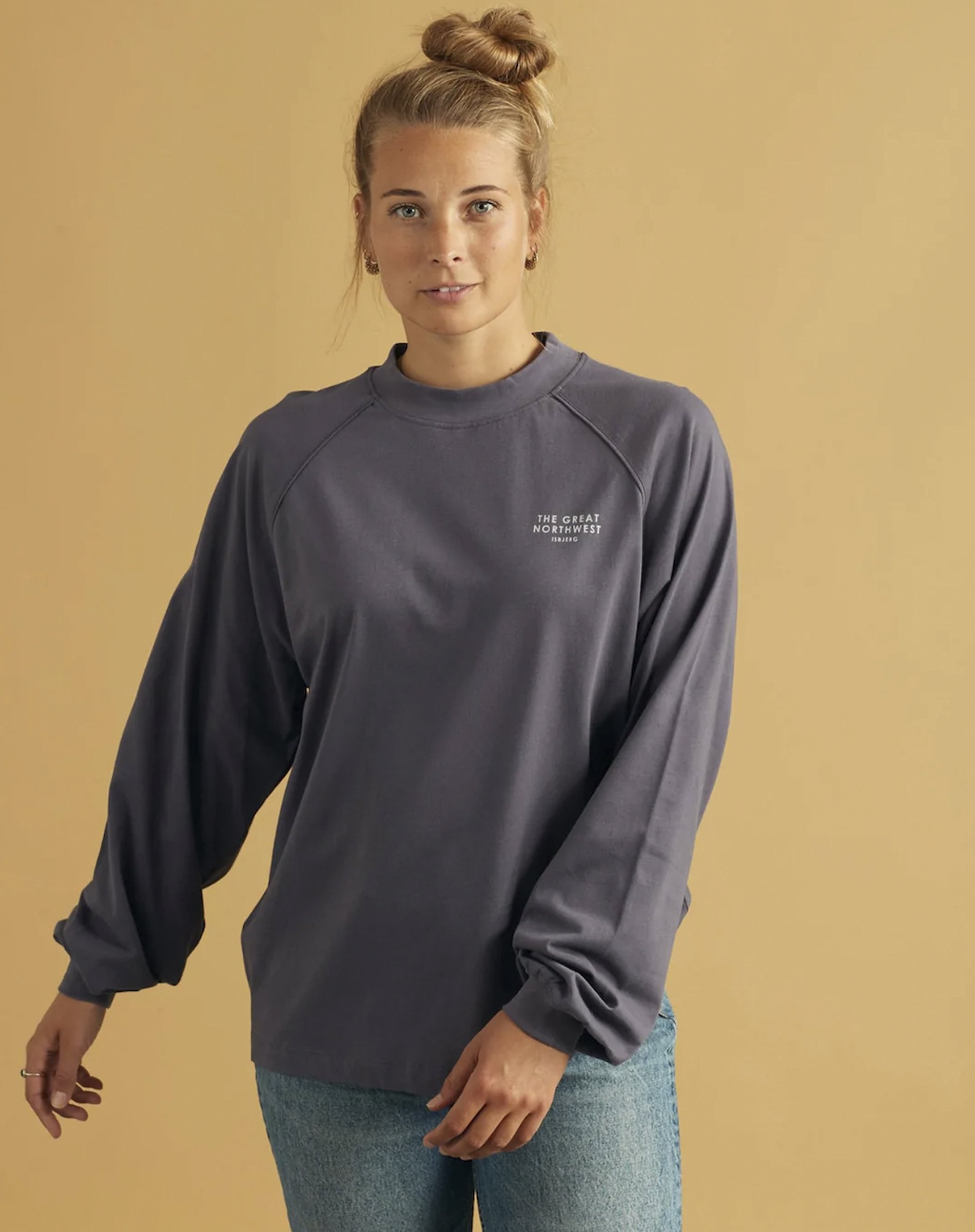 Elsk Isbjerg Esther Women's T-shirt i Lilla til Kvinder - byKalstrup