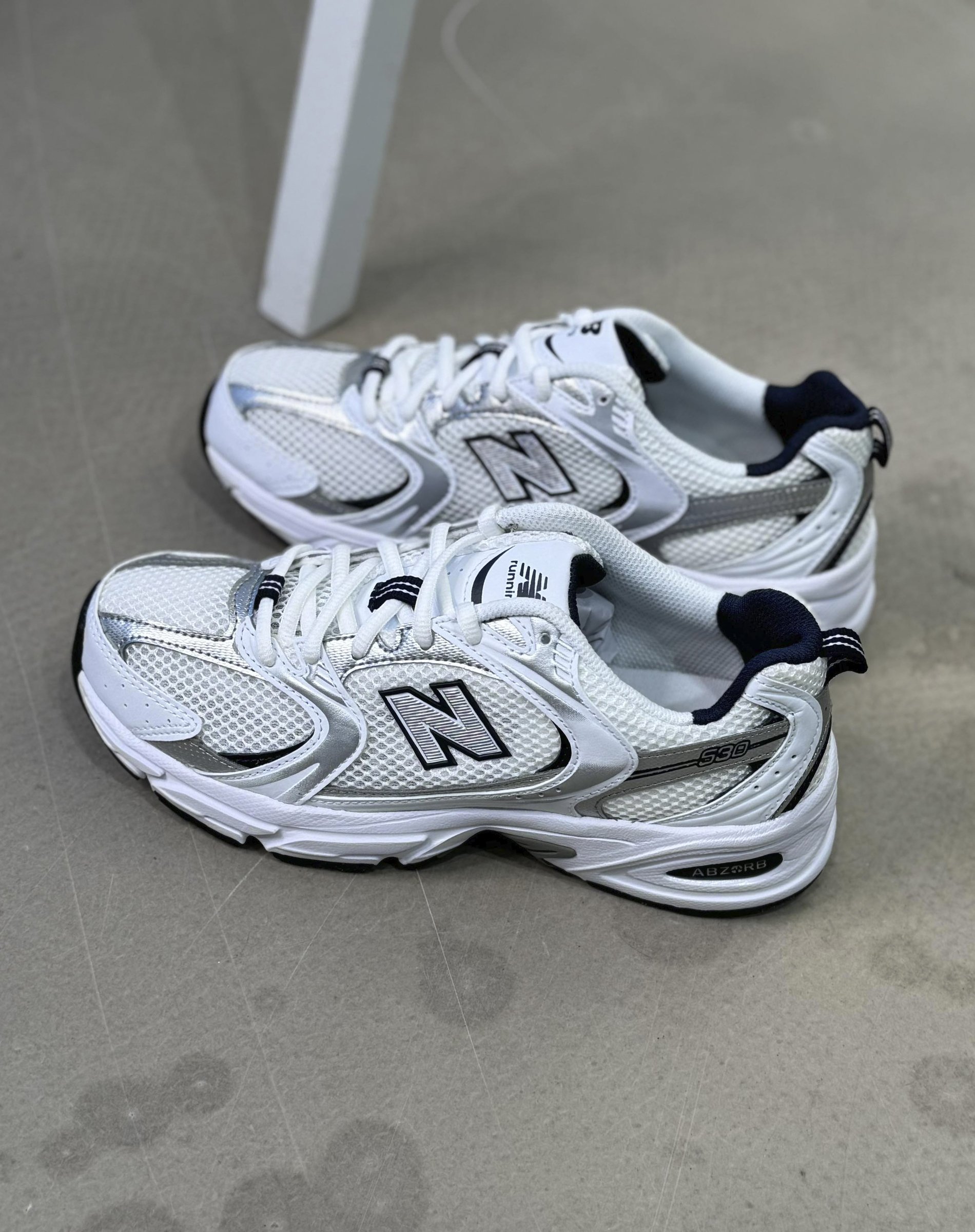 New Balance MR530SGD Sneakers - White/Natural Indigo til Kvinder ...
